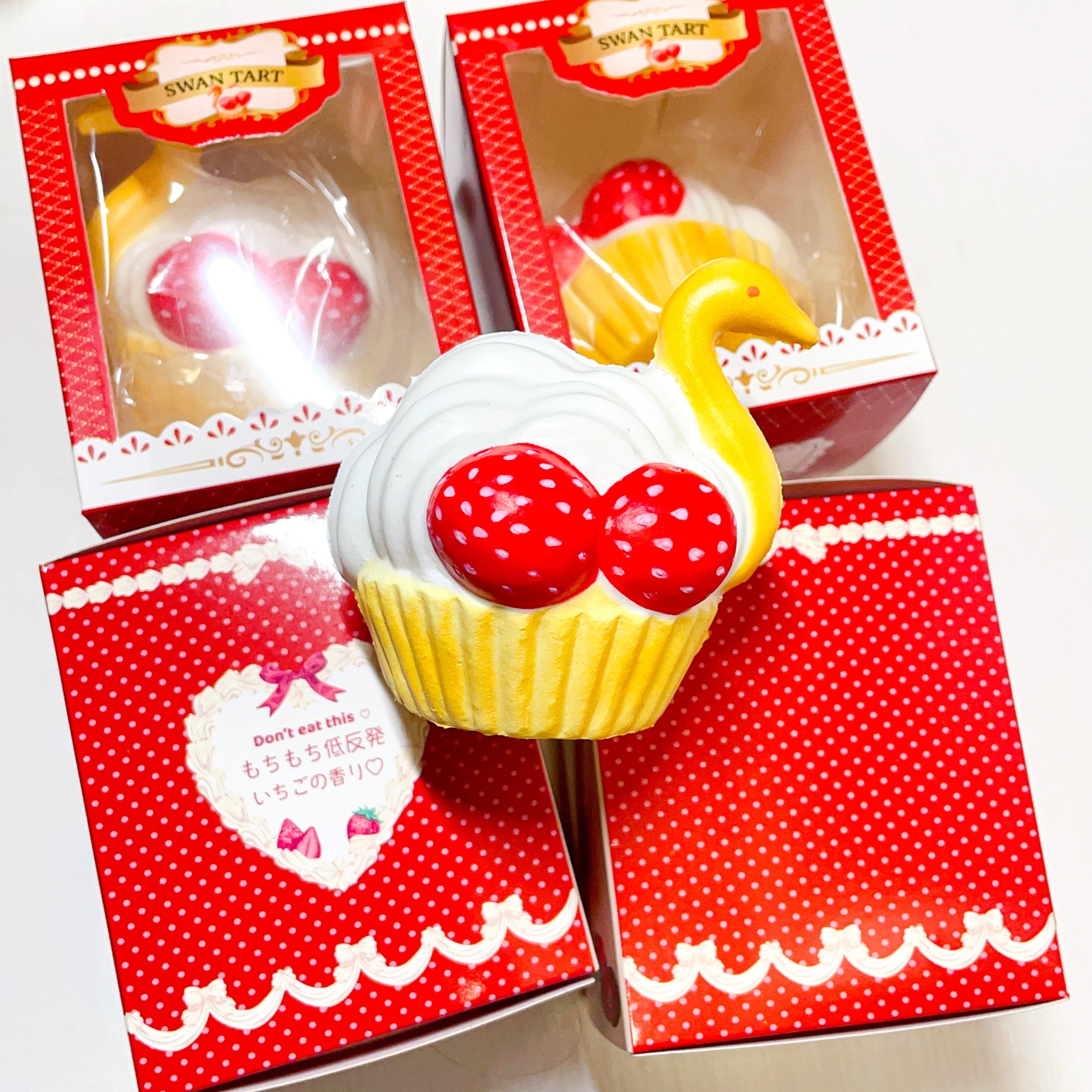 Swan Strawberry Tart Squishy – taketherare